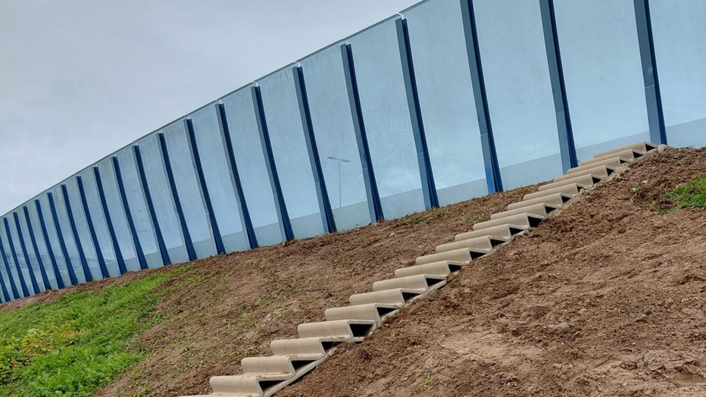 3D-Printed slope stair for safe maintenance at A12 Velperbroek | 3D ...
